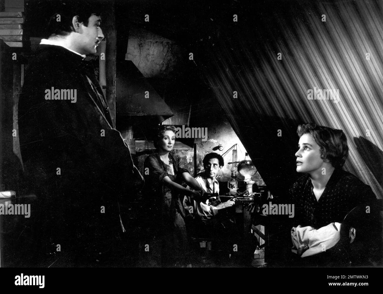 Gervaise Year: 1956 - France Director: René Clément Armand Mestral ...