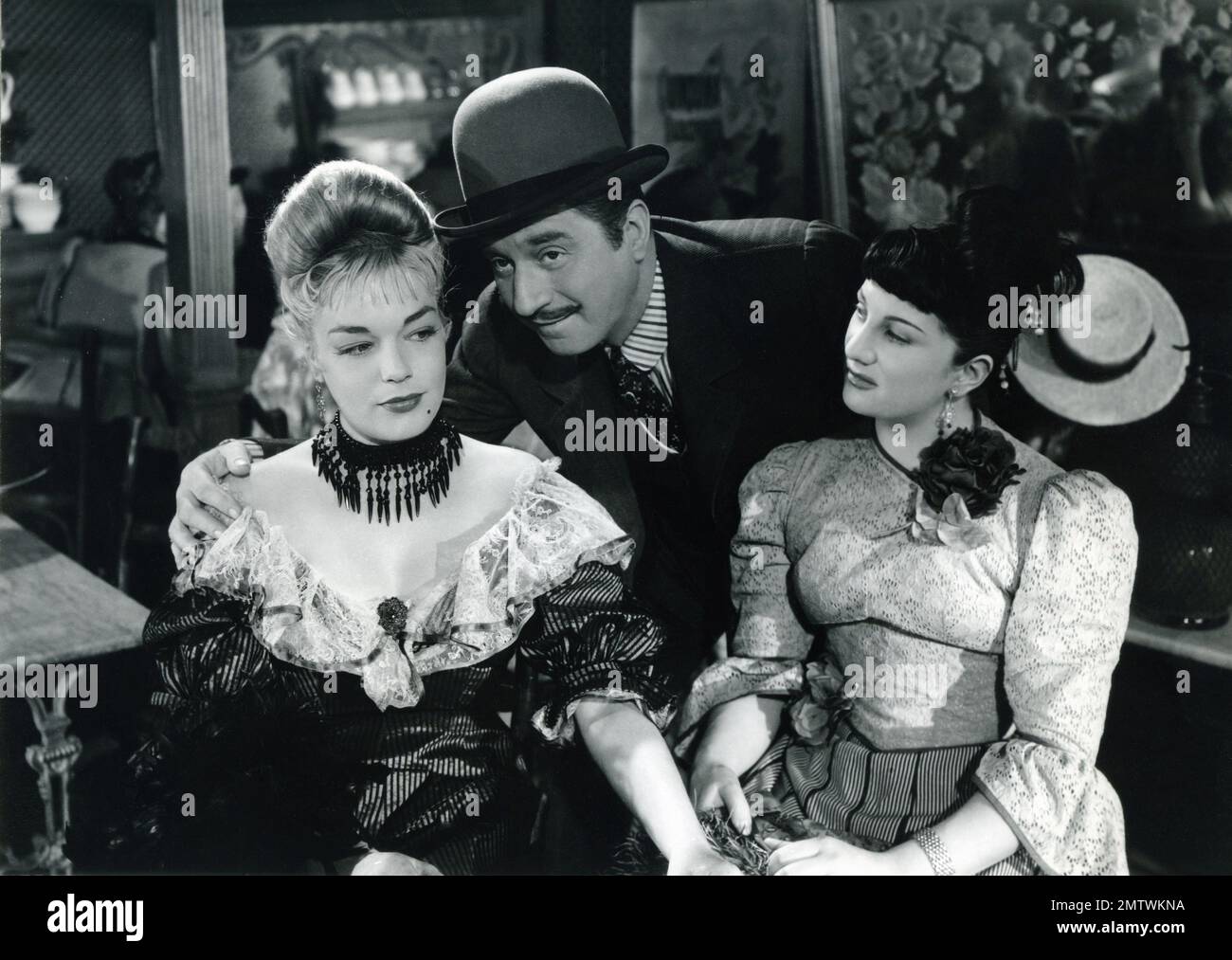 Casque d'or Year: 1952 - France Simone Signoret, Claude Dauphin ...