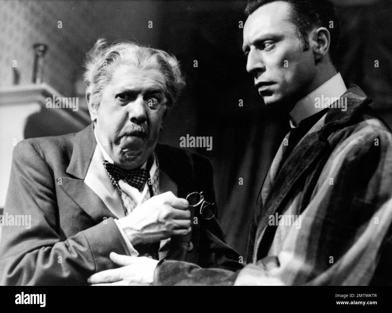 Drôle de drame Year: 1937 - France Michel Simon, Louis Jouvet Director ...