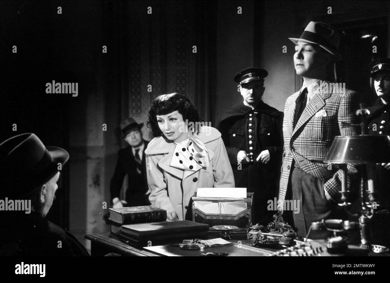 1938 france georges flamant viviane romance director hi-res stock ...