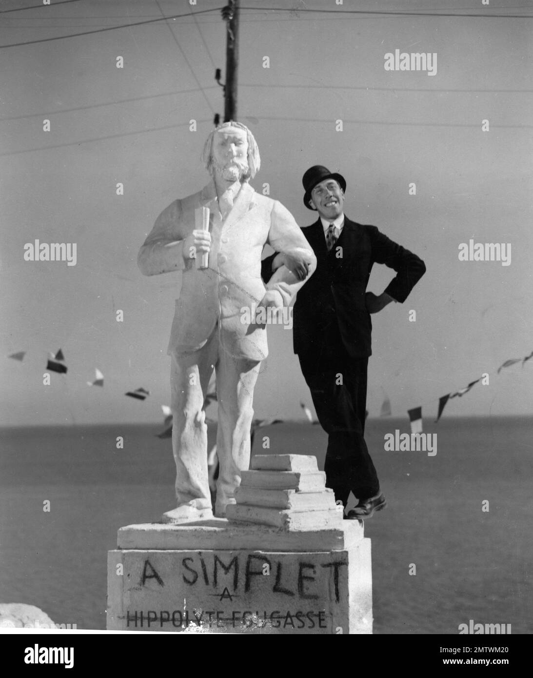 Simplet Year: 1942 - France Fernandel Director : Fernandel, Carlo Rim Stock Photo - Alamy
