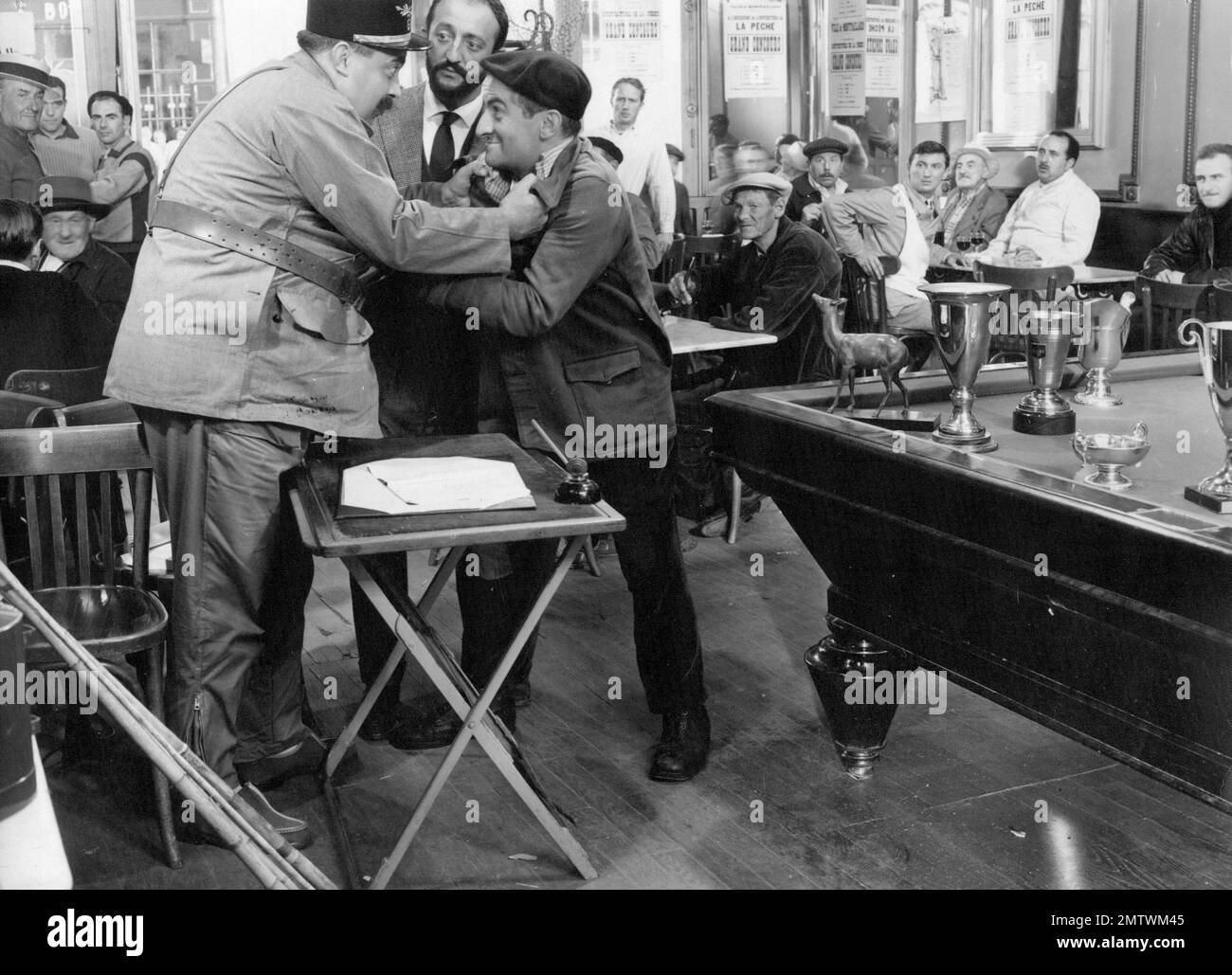 Neither seen nor recognized hi-res stock photography and images - Alamy