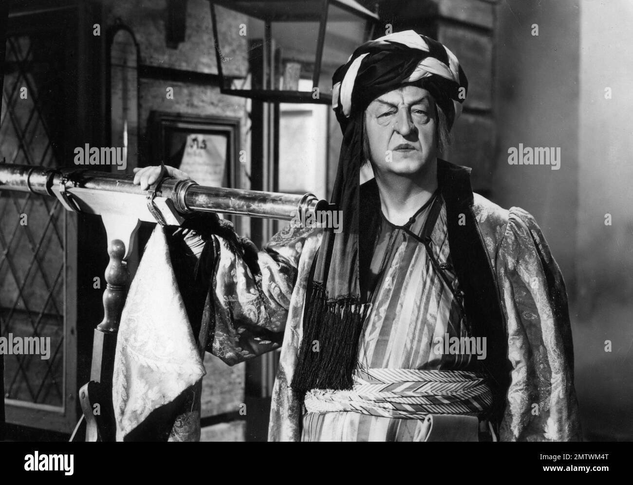 Volpone Year: 1941 - France Harry Baur Director: Maurice Tourneur Stock ...