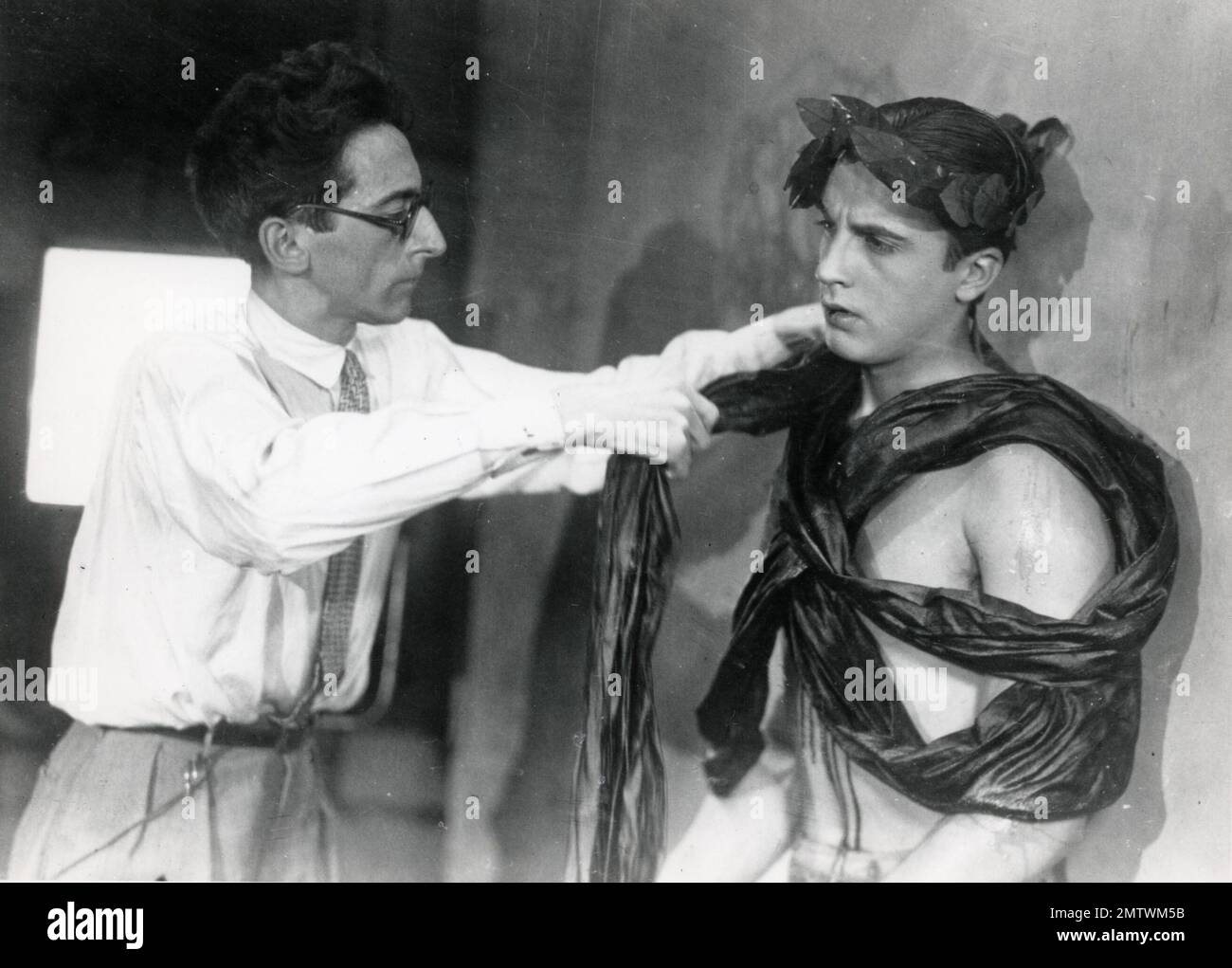 Jean cocteau enrique rivero shooting picture hi-res stock photography ...