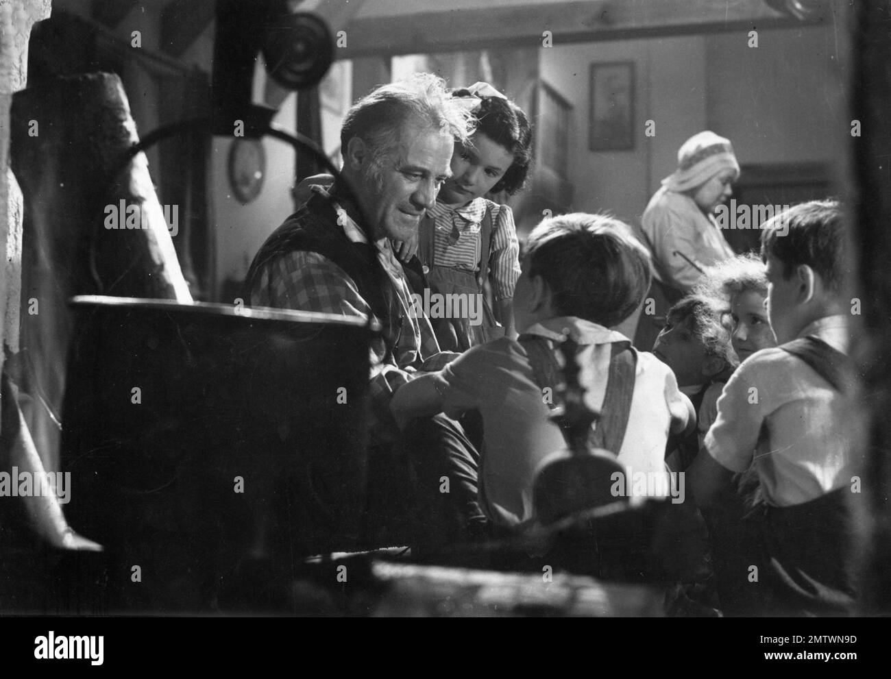 1942 france rene genin director hi-res stock photography and images - Alamy