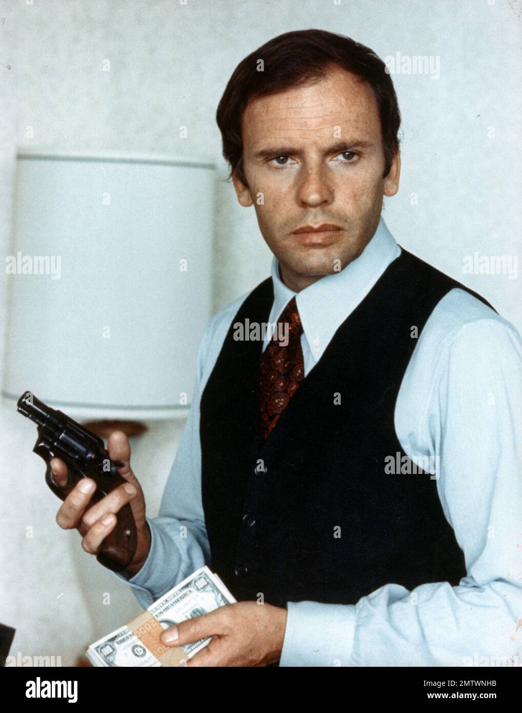 Un homme est mort The Outside Man Year: 1972 France / Italy / USA ...