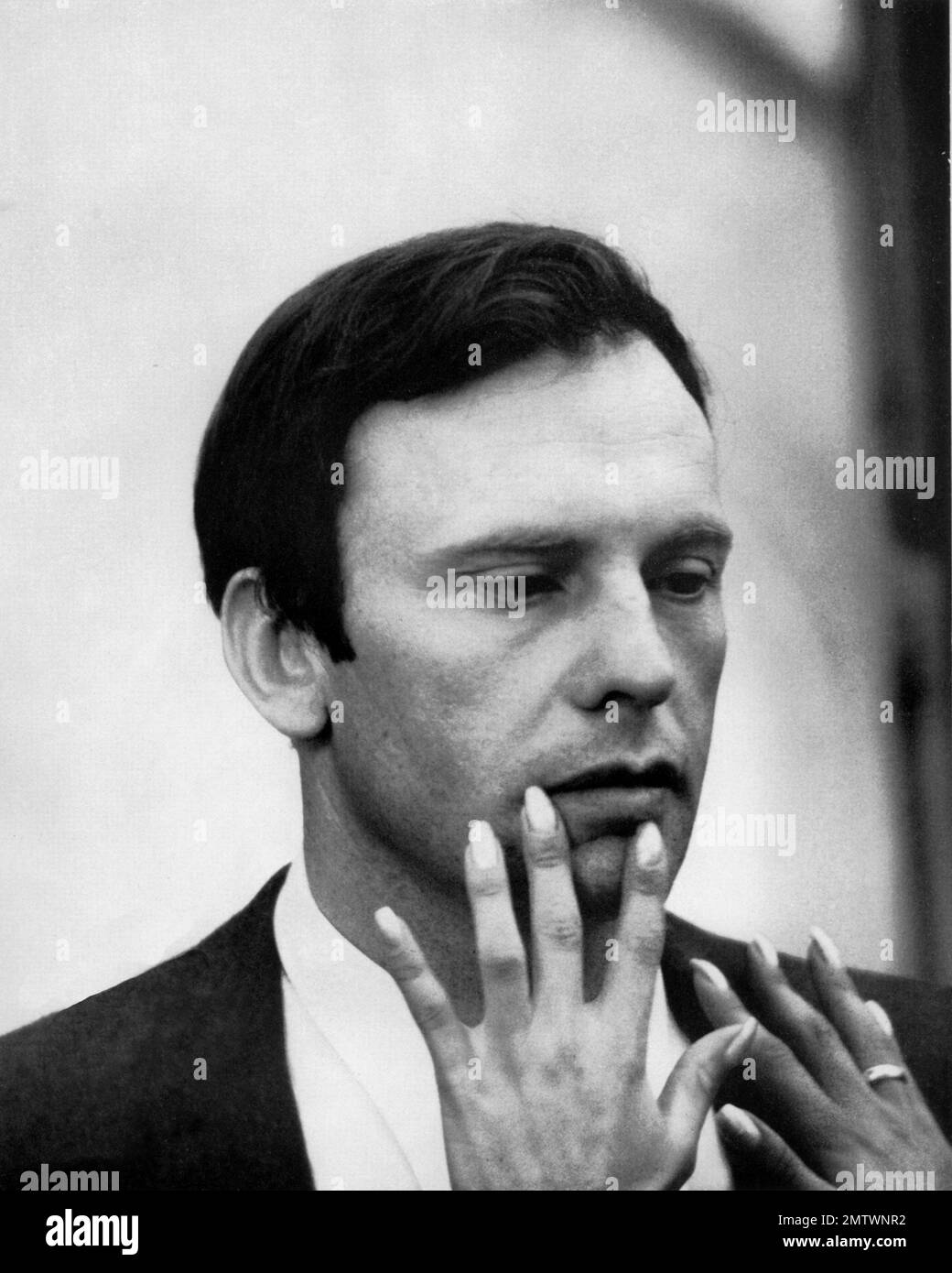 L'Homme qui ment The Man Who Lies Year : 1968 France Director: Alain ...