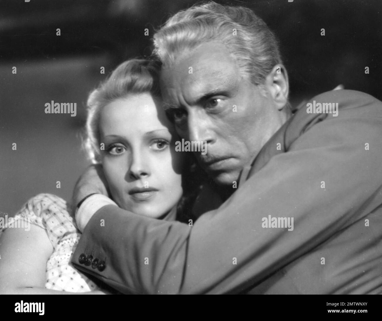 La Fin du jour Year: 1939 - France Director: Julien Duvivier Louis ...