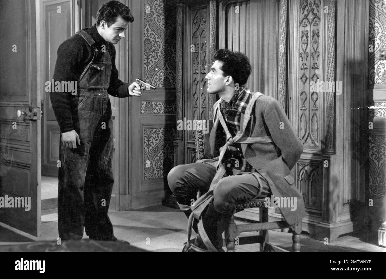 Le Parfum de la dame en noir Year : 1949 - France Serge Reggiani ...