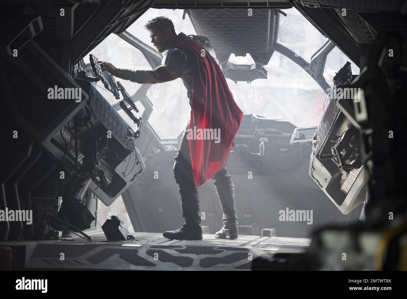 Thor: Ragnarok Year : 2017 USA Director : Taika Waititi Chris Hemsworth ...