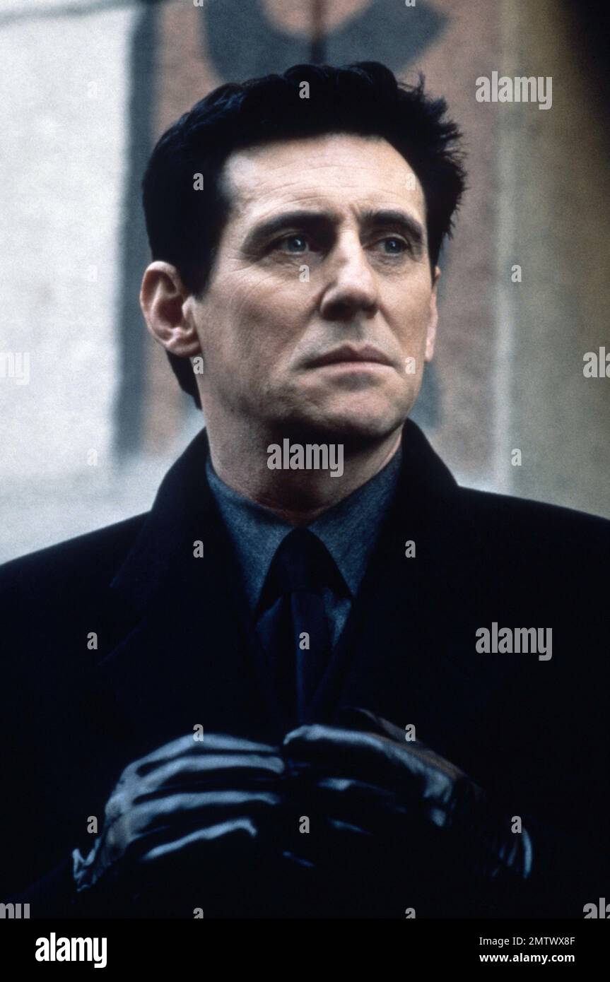 End Of Days Year : 1999 USA Director : Peter Hyams Gabriel Byrne Stock ...