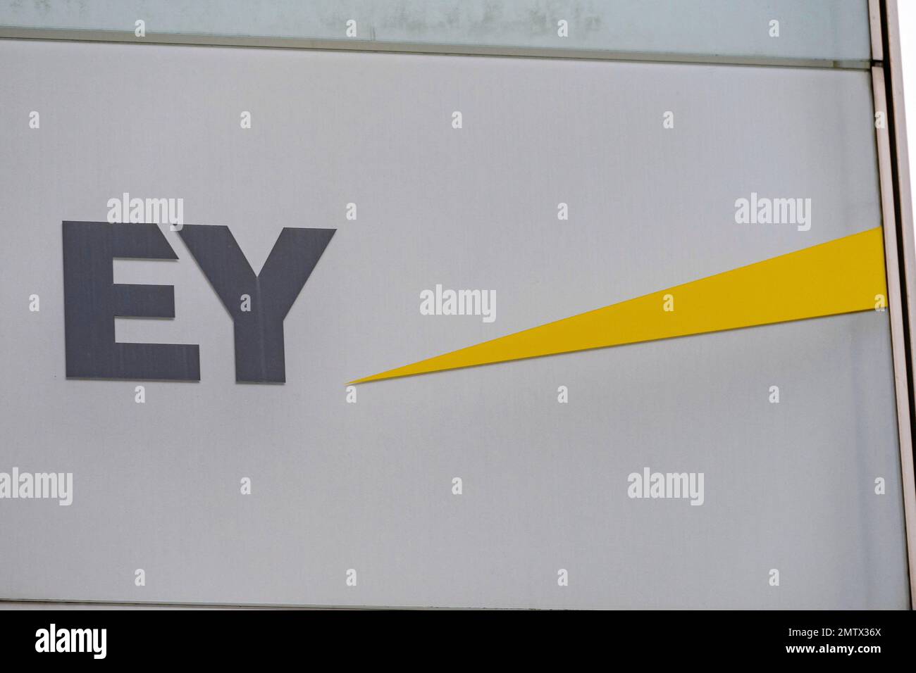 Dusseldorf, Deutschland. 01st Feb, 2023. The branch of the management ...