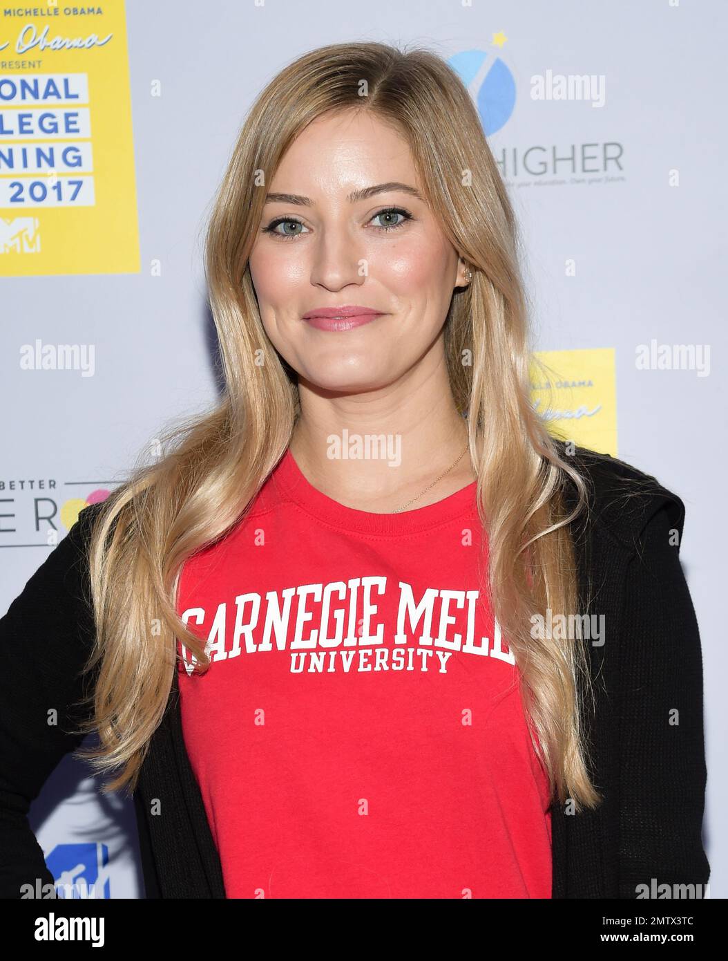 Internet celebrity Justine Ezarik aka iJustine attends MTV's 2017 ...