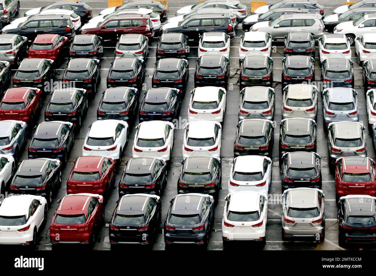 Suvs hi-res stock photography and images - Alamy