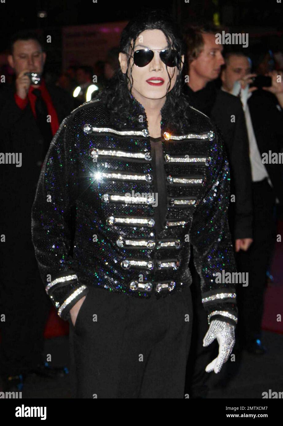 Navi, the UK's most famous Michael Jackson impersonator at the This Is ...