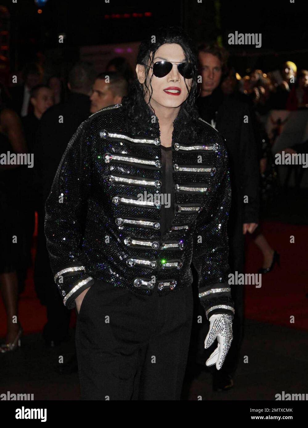 Navi, the UK's most famous Michael Jackson impersonator at the This Is ...