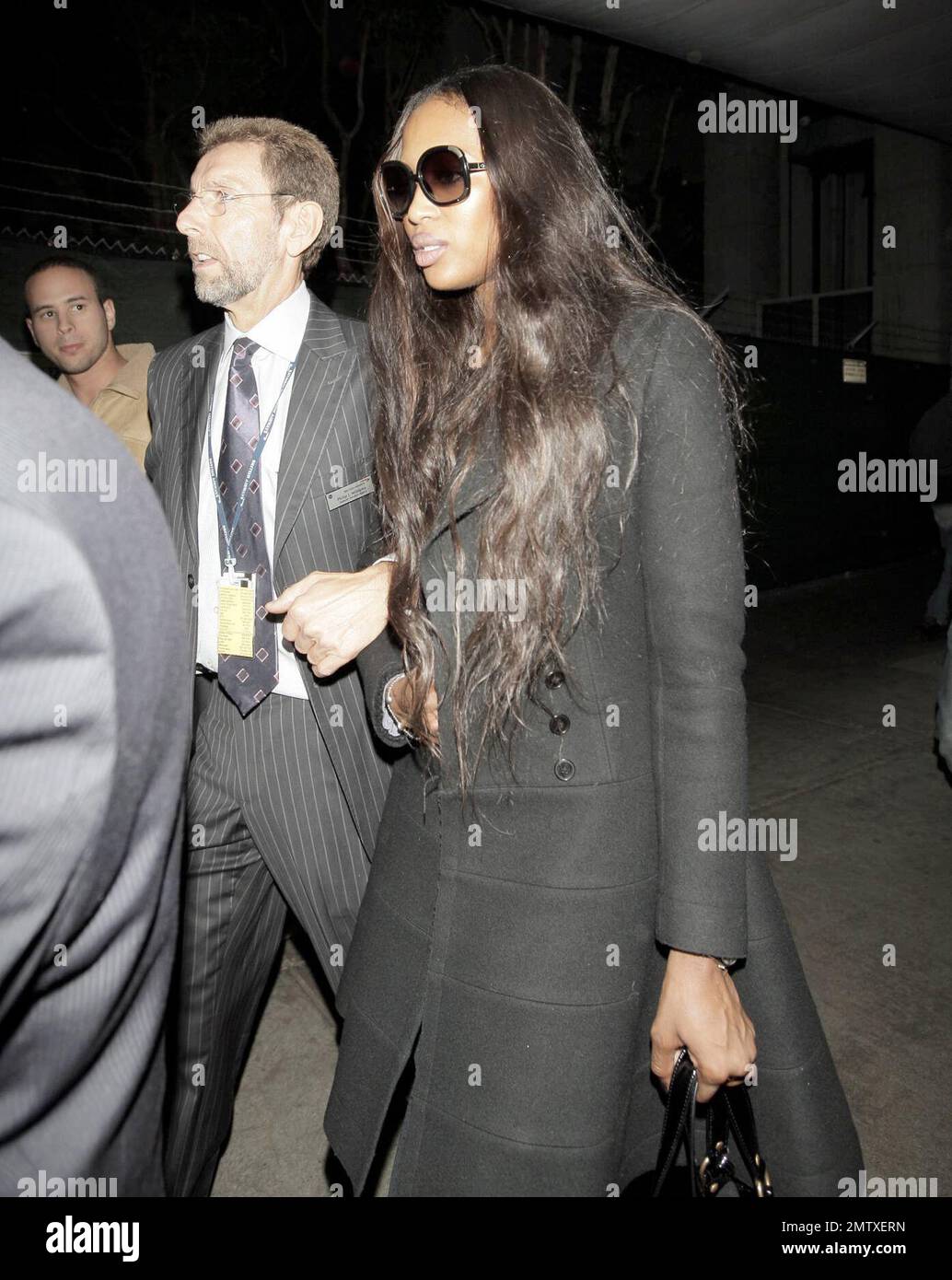 Three Supermodels, one international airport! Security had to stagger ...