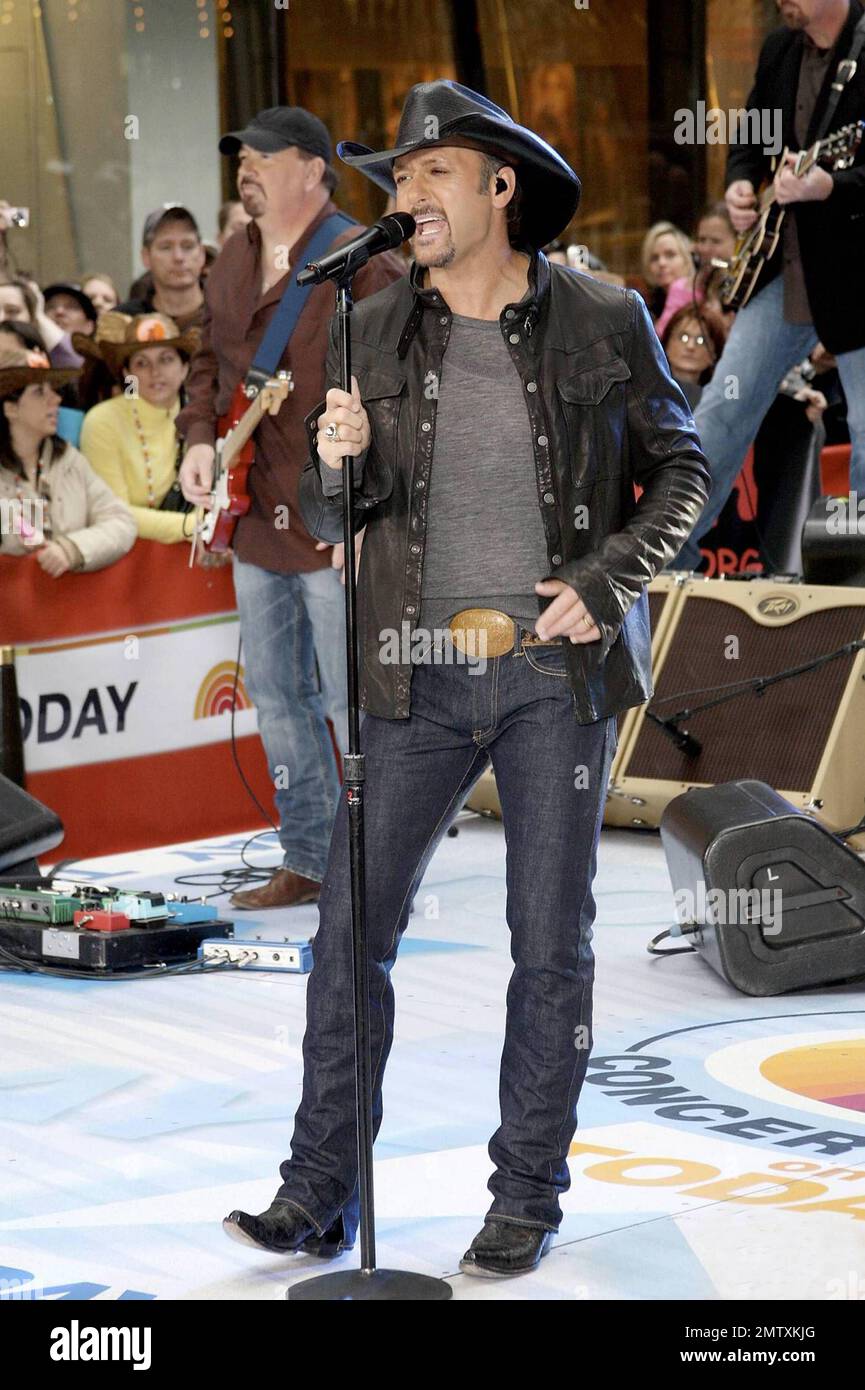 Award winning country singer, and husband to Faith Hill, Tim McGraw ...