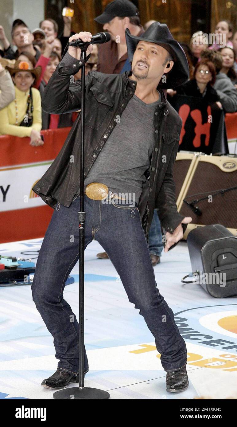 Award winning country singer, and husband to Faith Hill, Tim McGraw ...