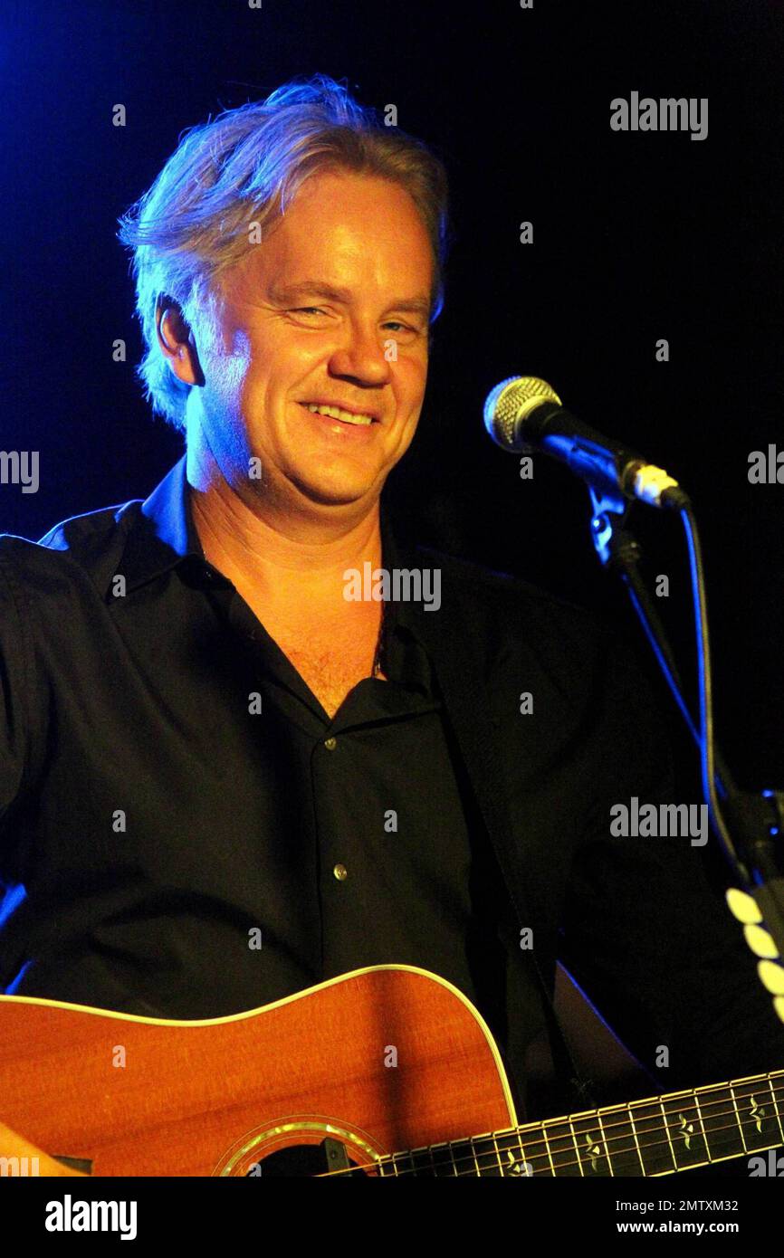 EXCLUSIVE!! Tim Robbins and The Rogues Gallery Band play live in ...