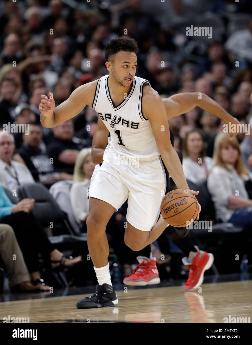 San Antonio Spurs guard Kyle Anderson (1) during the second half in a ...