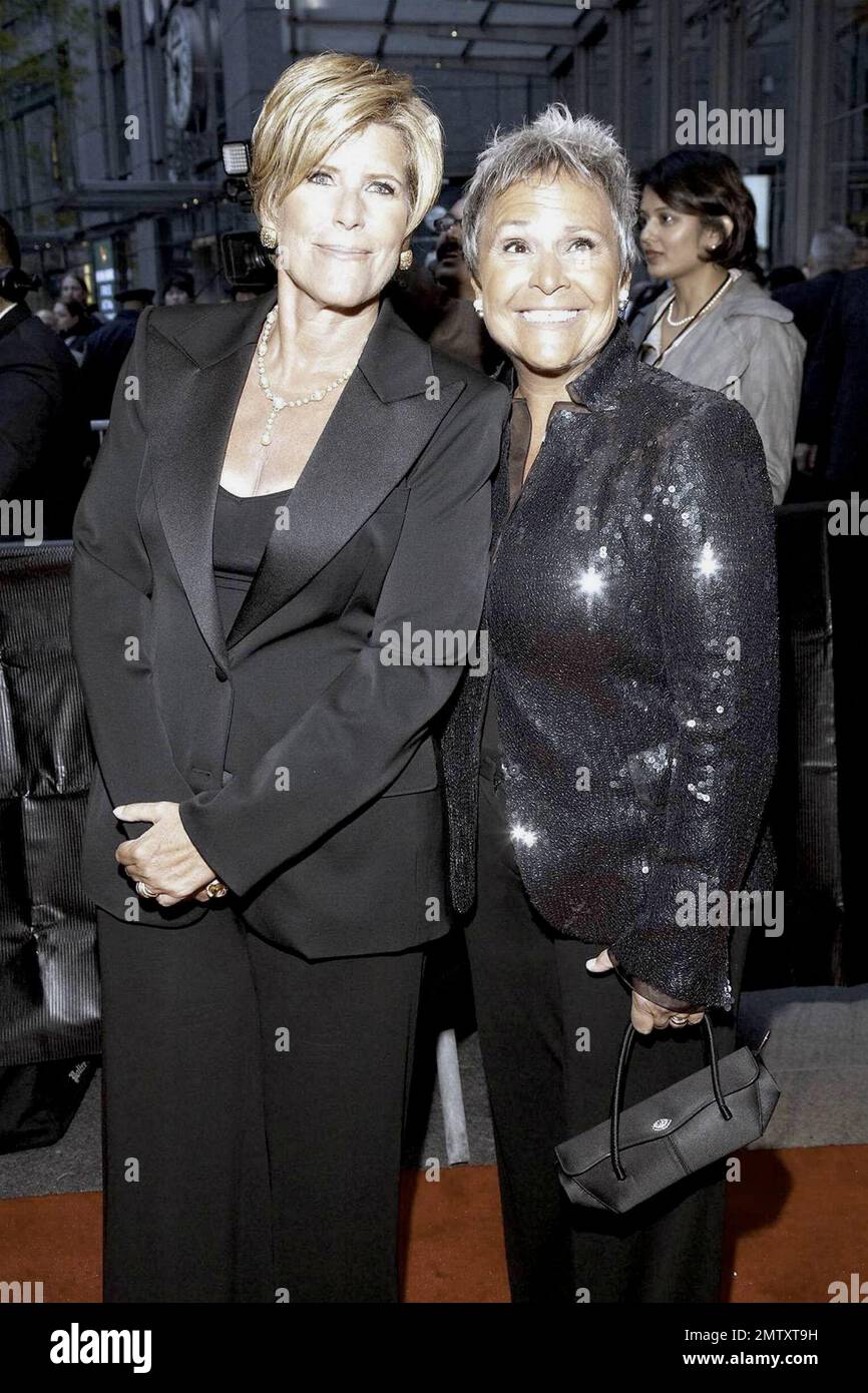 New York Times best selling author, financial advisor and host of The ...