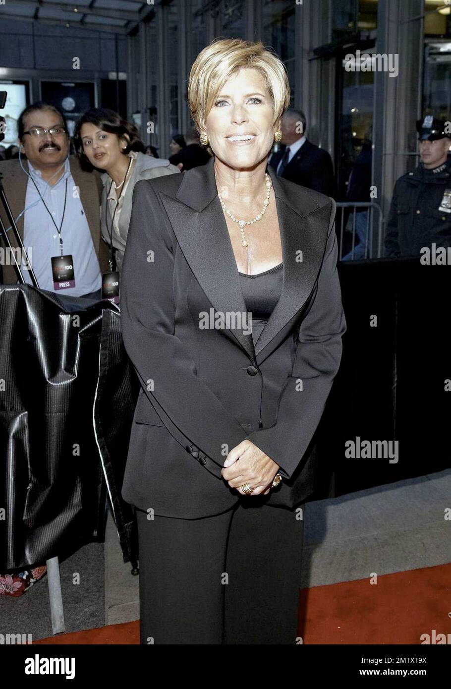 New York Times best selling author, financial advisor and host of The ...