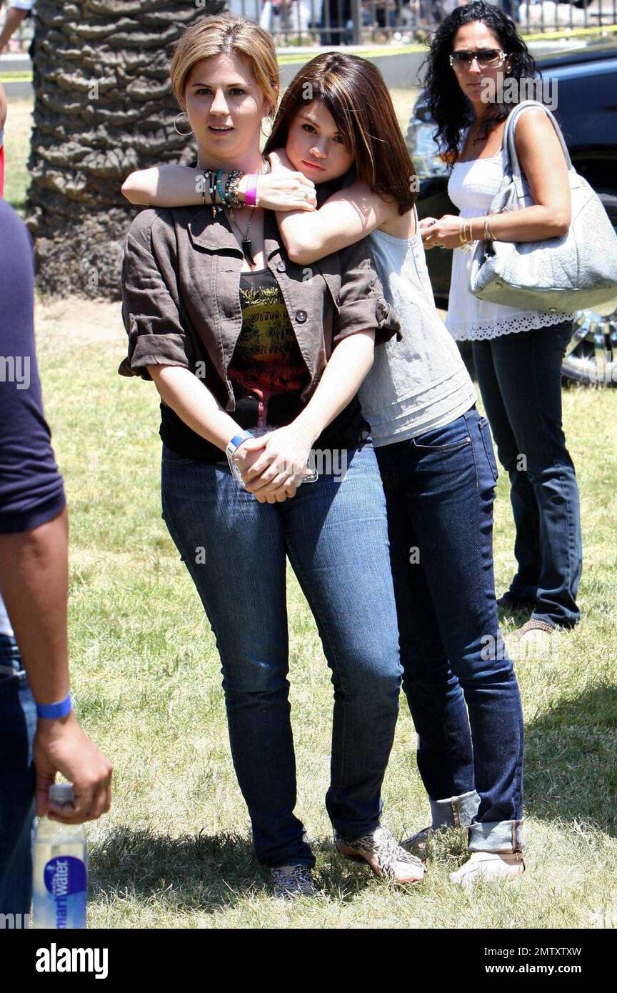 Selena Gomez and her mother at the 20th Aniversary of A Time For Heroes ...