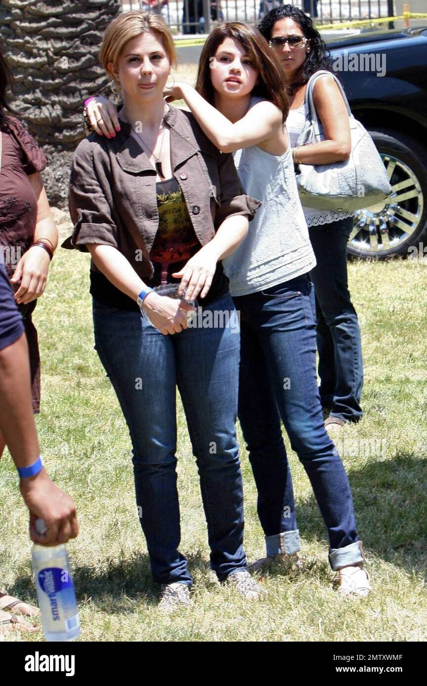 Selena Gomez and her mother at the 20th Aniversary of A Time For Heroes ...