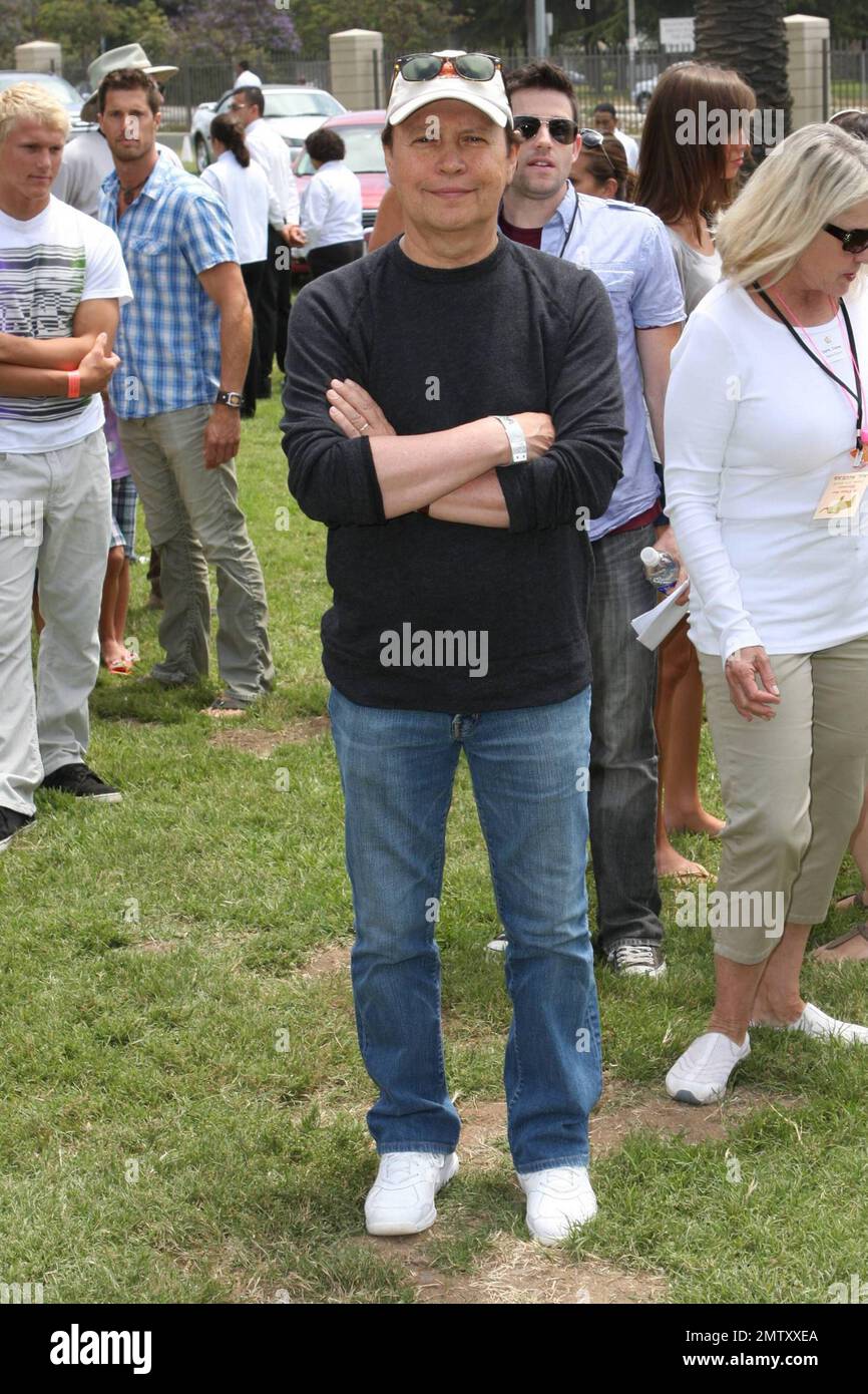 Billy Crystal arrives to Wadsworth Great Lawn for the Disney-sponsored ...