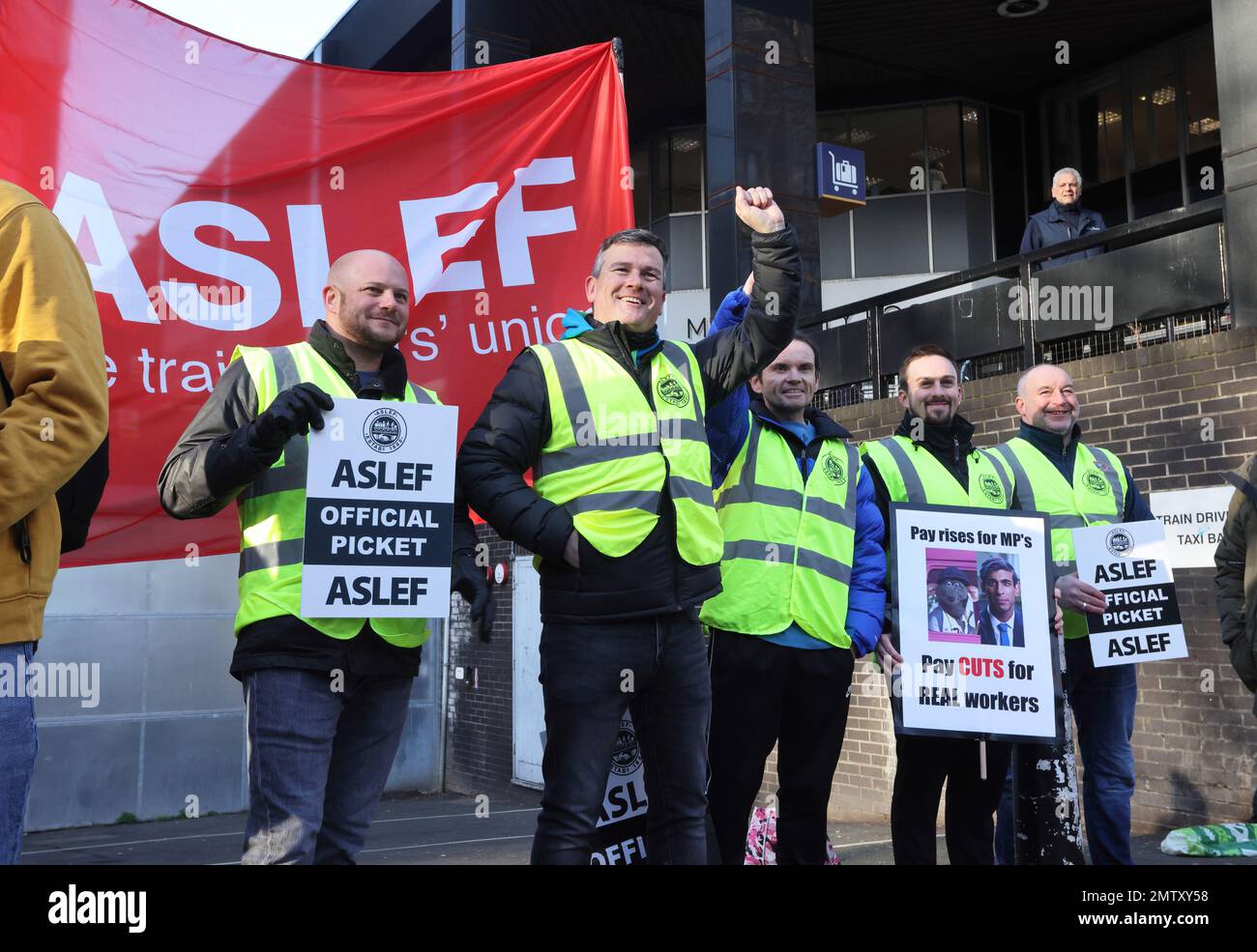Picket line at euston station hi-res stock photography and images - Alamy