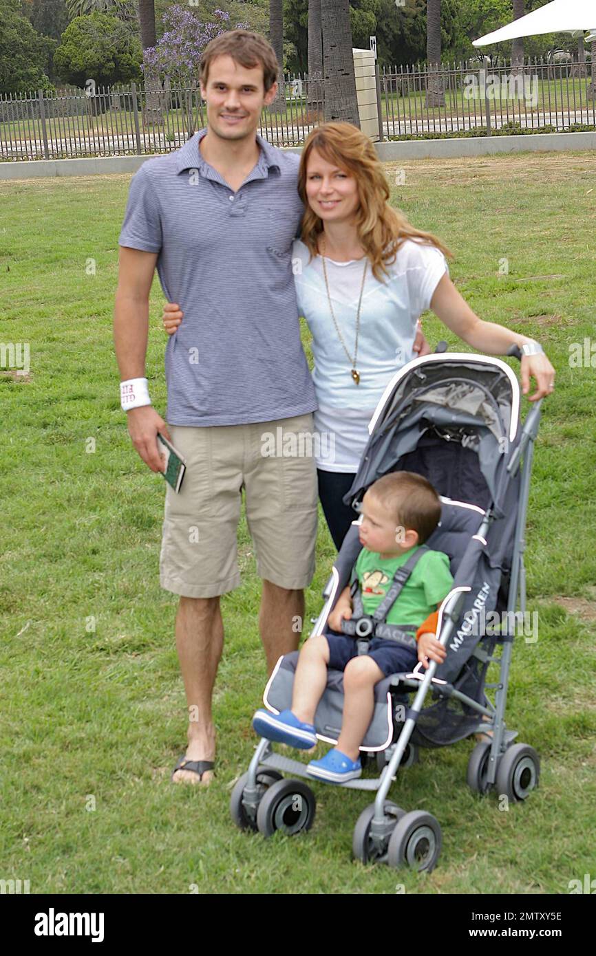 Mary Lynn Rajskub and husband Matthew Rolph arrive with their son ...