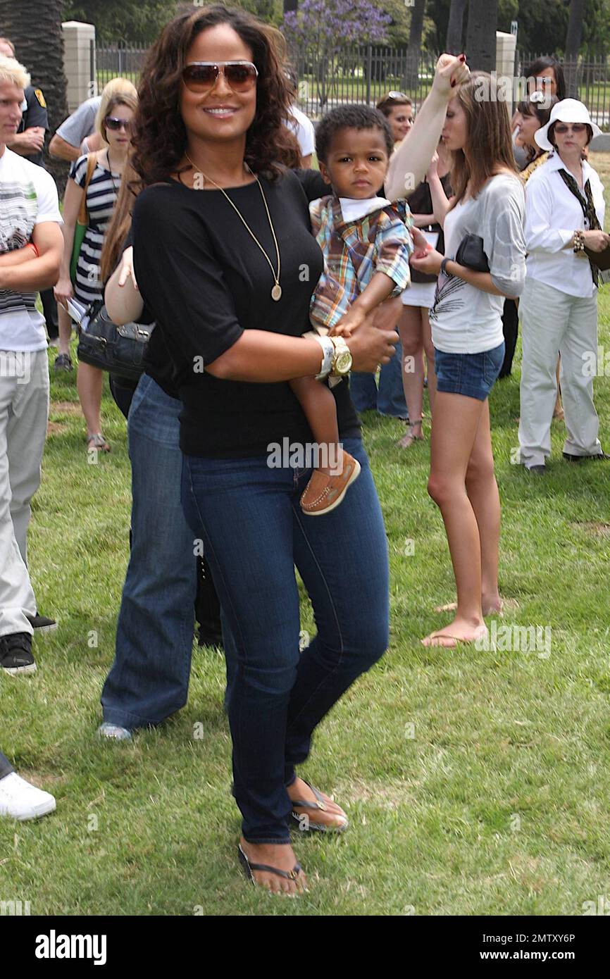 Laila Ali, daughter of Muhammad Ali, arrives with son Curtis to ...