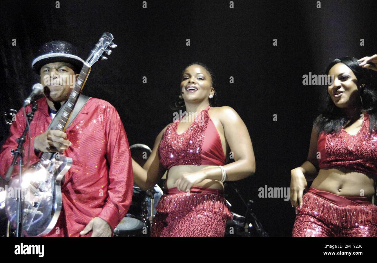 Dynasty tv series set hi-res stock photography and images - Alamy