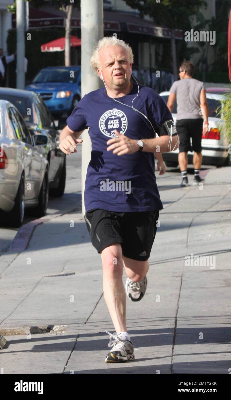 Exclusive!! British actor Toby Jones keeps fit by jogging on Sunset ...