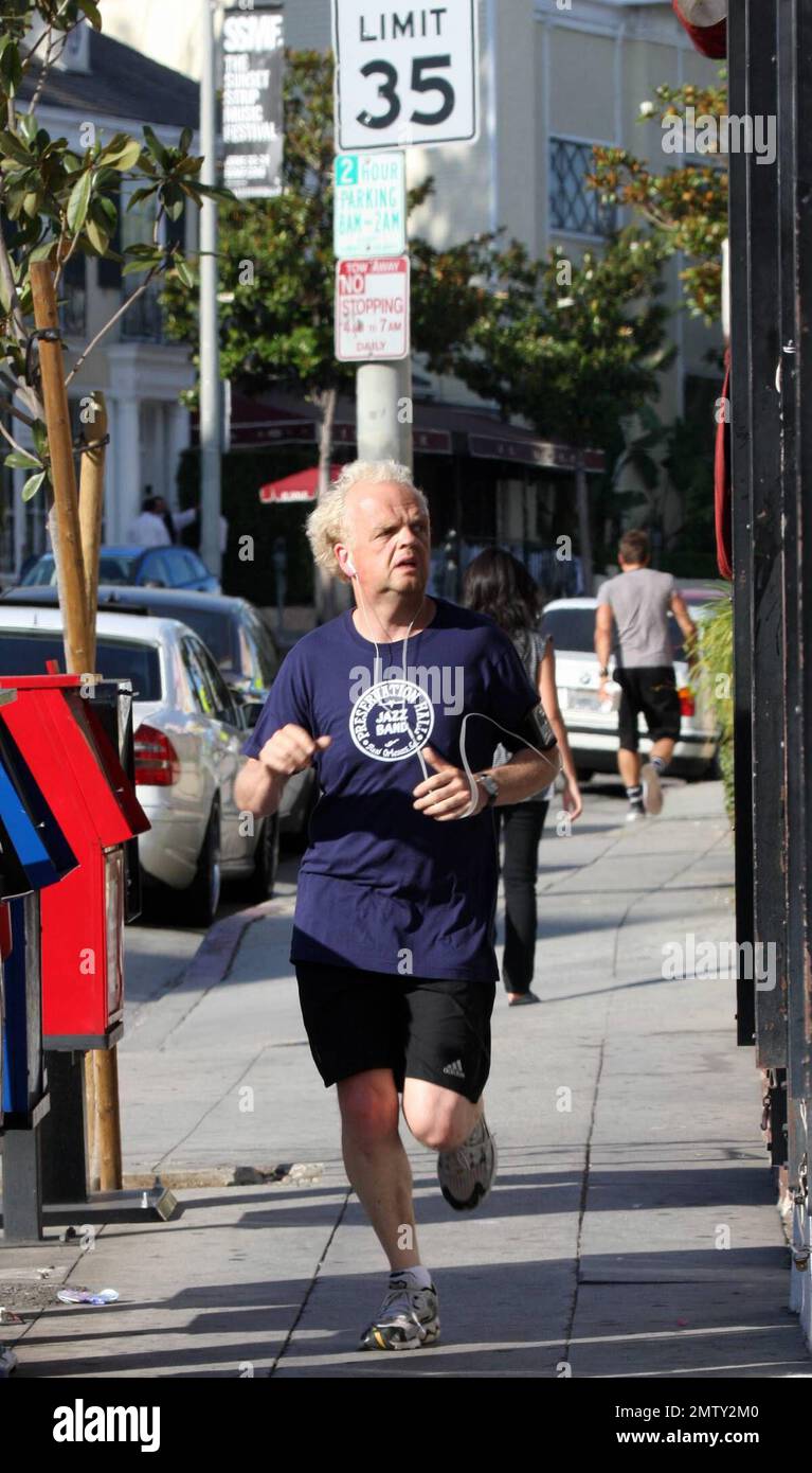 Exclusive!! British actor Toby Jones keeps fit by jogging on Sunset ...