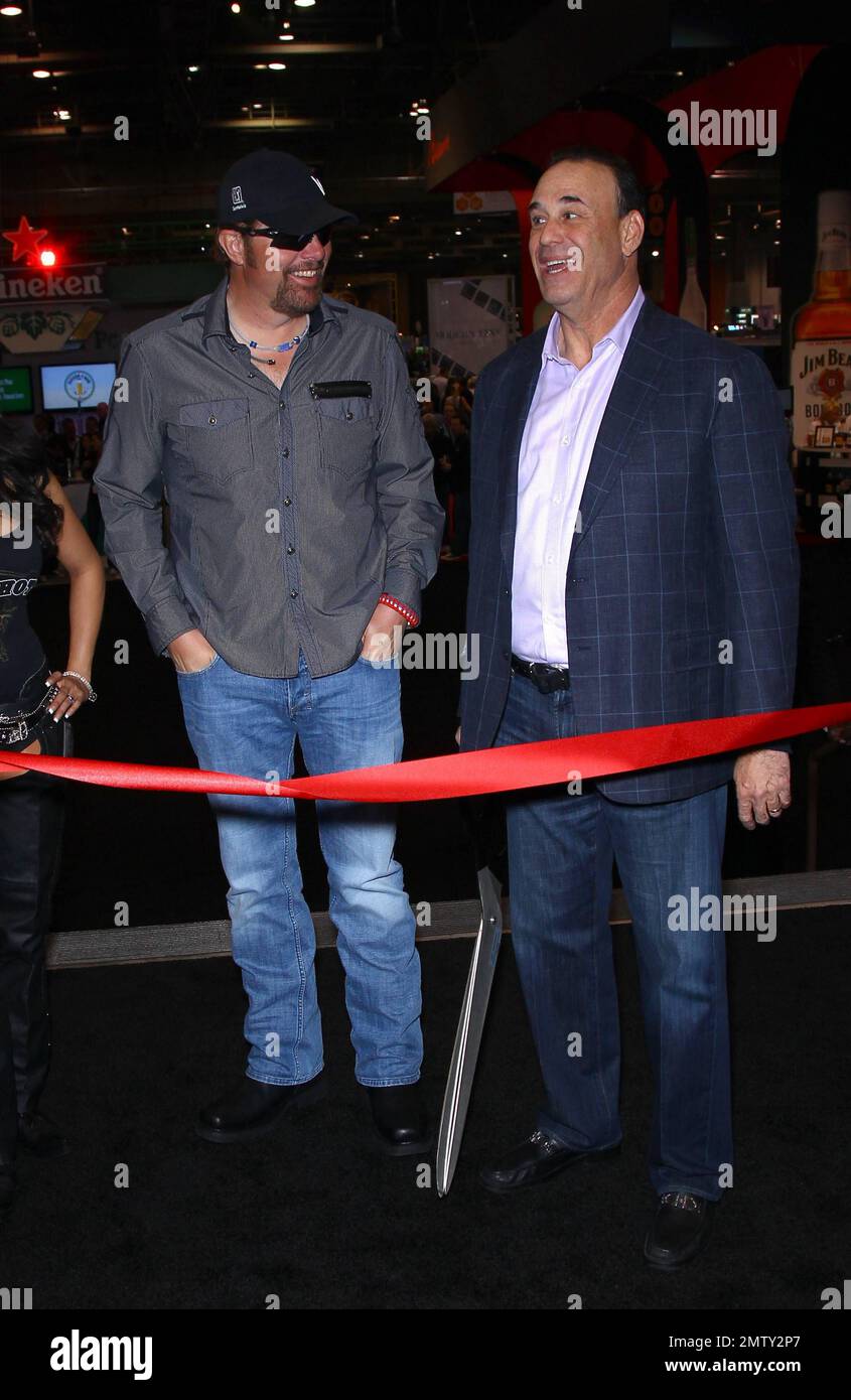 Country music superstar Toby Keith and Jon Taffer conduct the ribbon ...