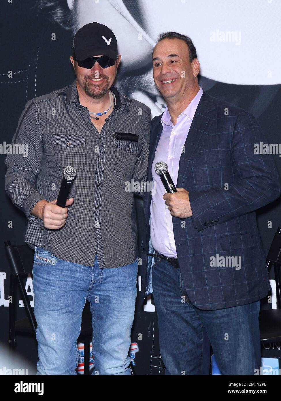 Country music superstar Toby Keith and Jon Taffer conduct the ribbon ...