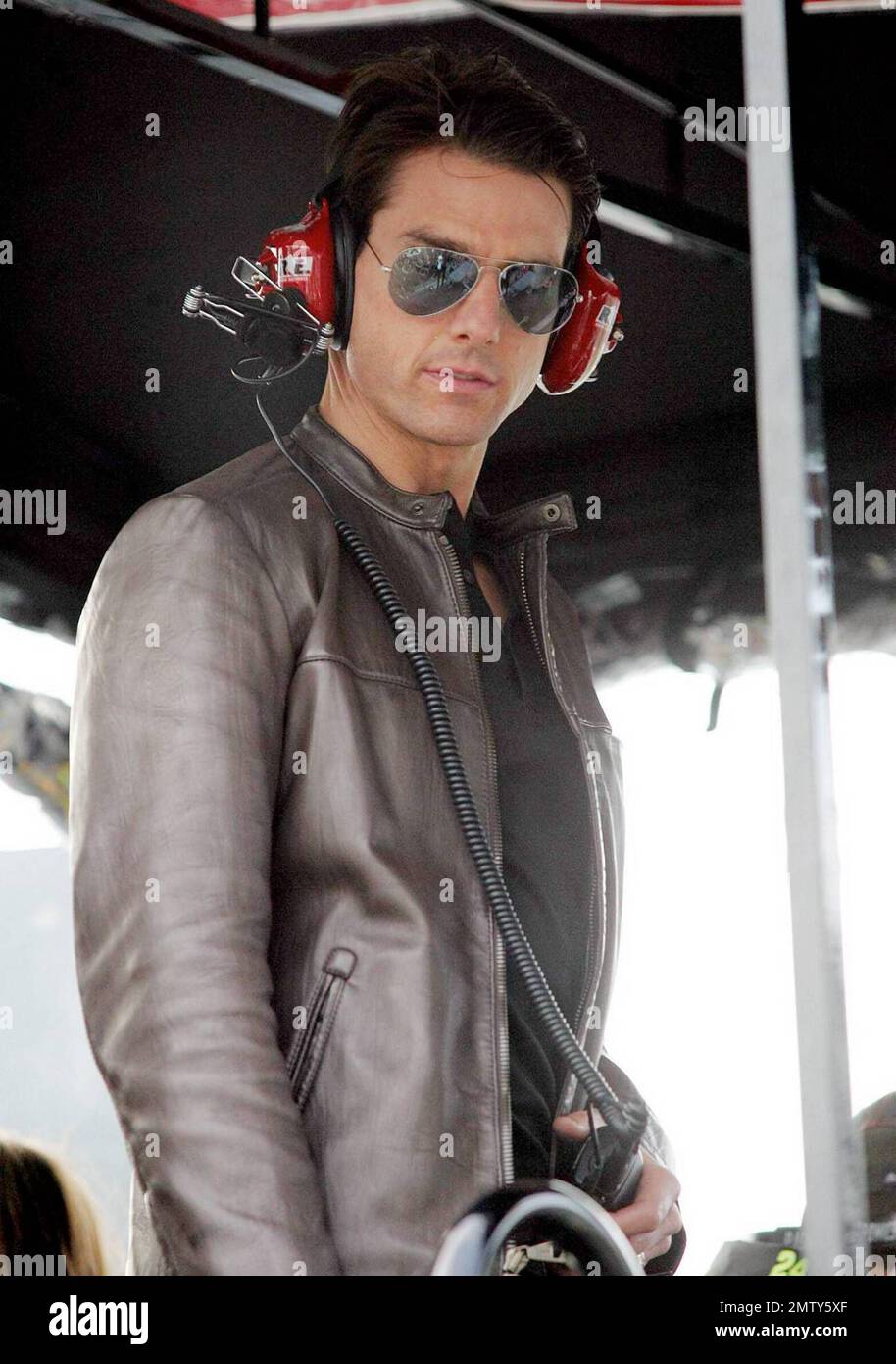 Tom cruise car race hi-res stock photography and images - Alamy