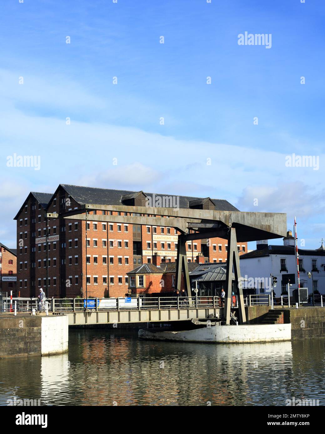 Llanthony lift bridge at Gloucester docks, Gloucestershire, England, UK Stock Photo - Alamy