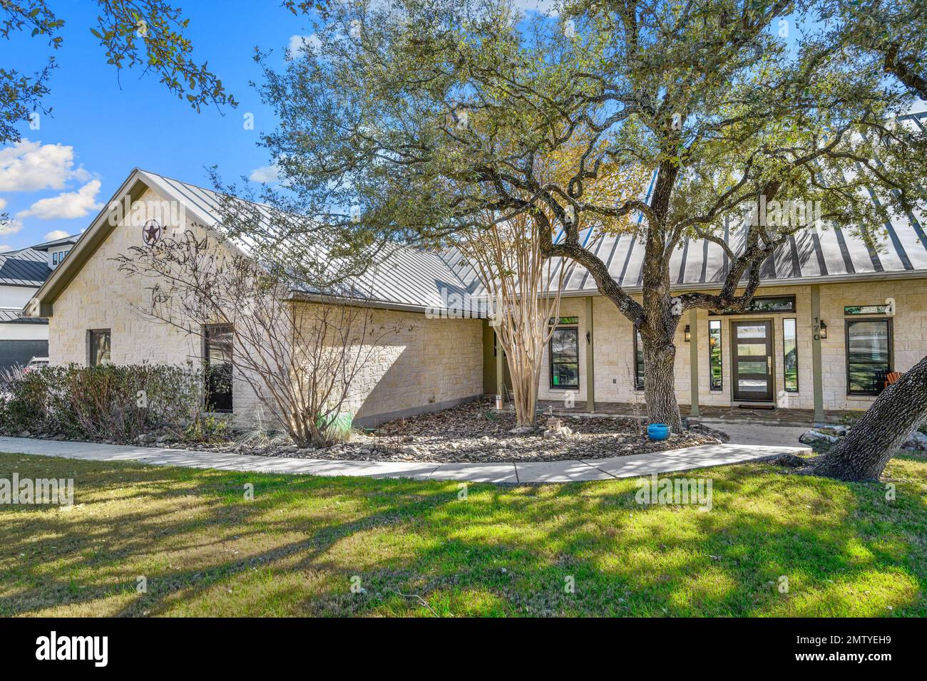 the front view of a home Stock Photo - Alamy