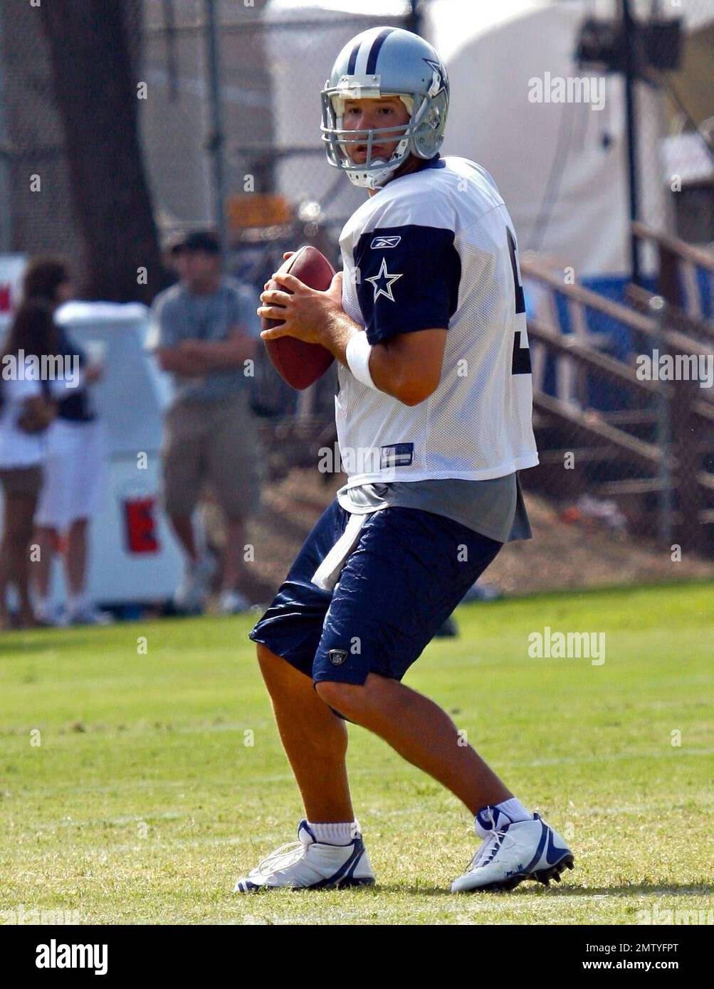 Jessica Simpson's Beau Tony Romo practices at the Dallas Cowboys ...