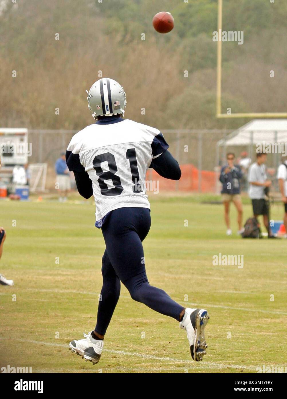 Dallas cowboys mascot rowdy hi-res stock photography and images - Alamy