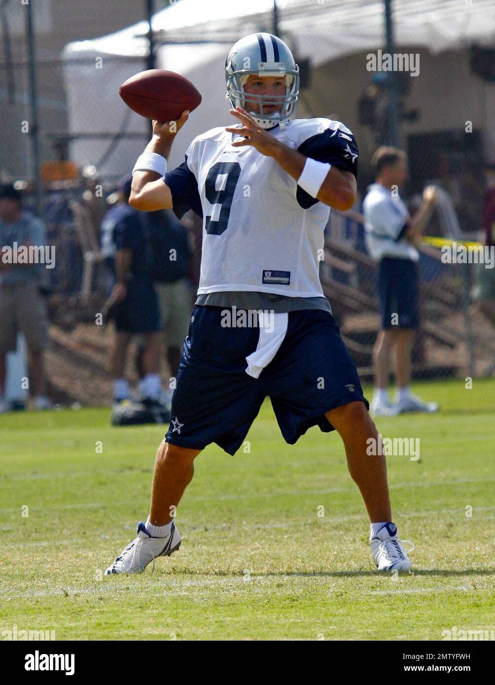Jessica Simpson's Beau Tony Romo practices at the Dallas Cowboys ...