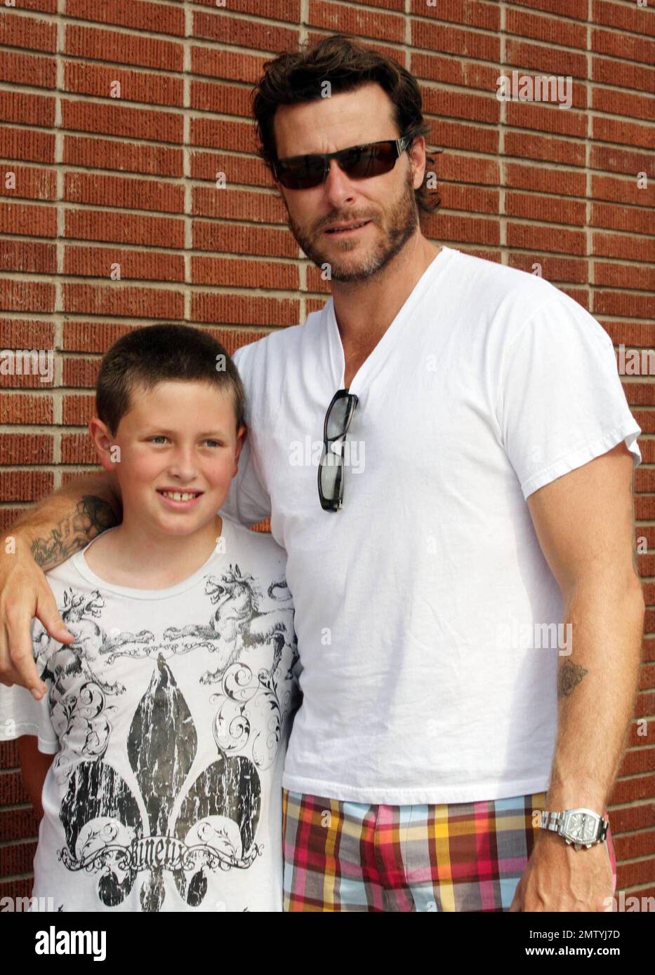 Exclusive!! Actor Dean McDermott poses with his son Jack for a photo ...