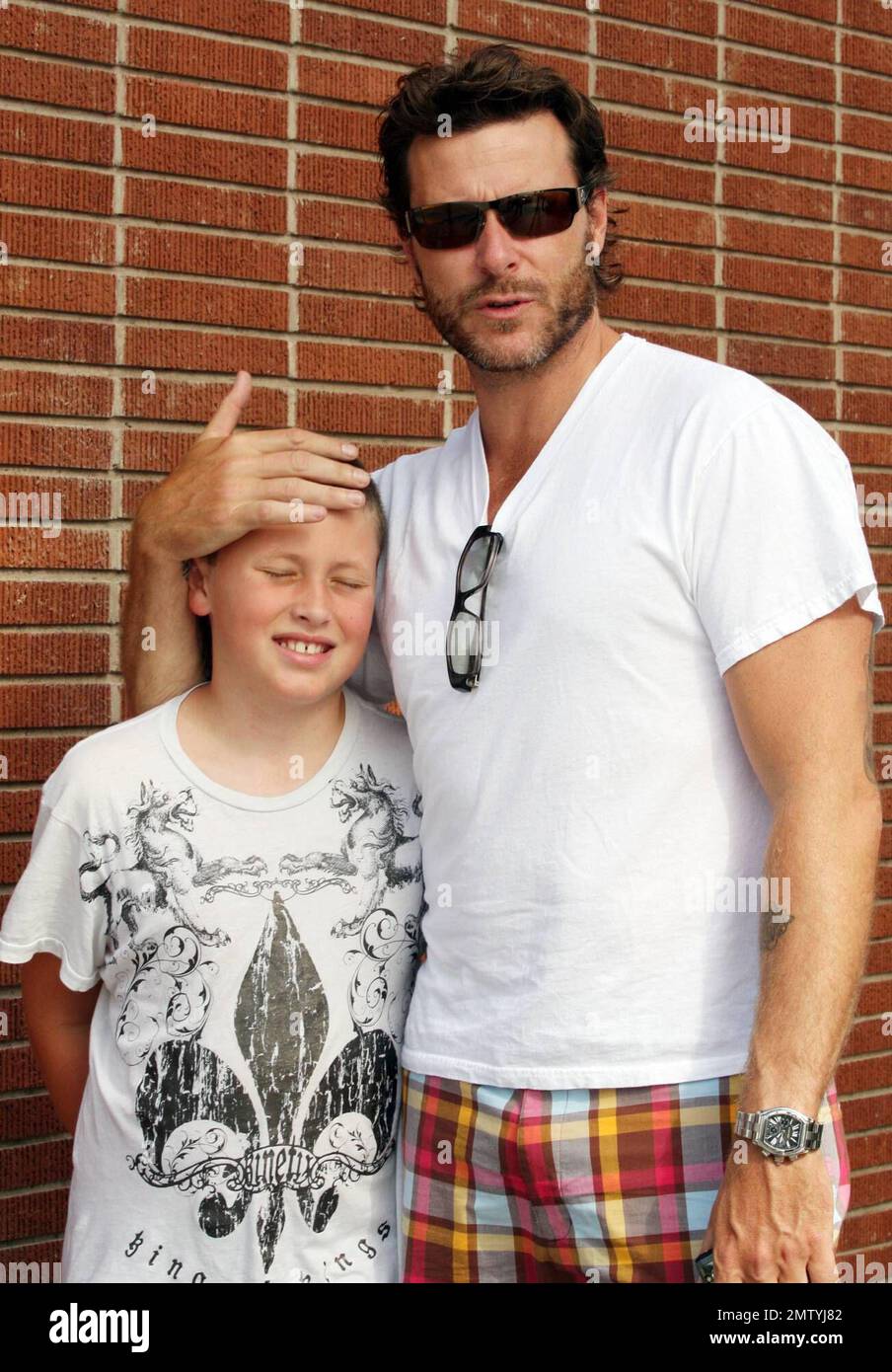Exclusive!! Actor Dean McDermott poses with his son Jack for a photo ...