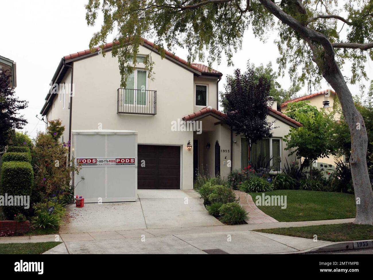 Exclusive!! This is Tori Spelling and Dean McDermott's new house in Los ...