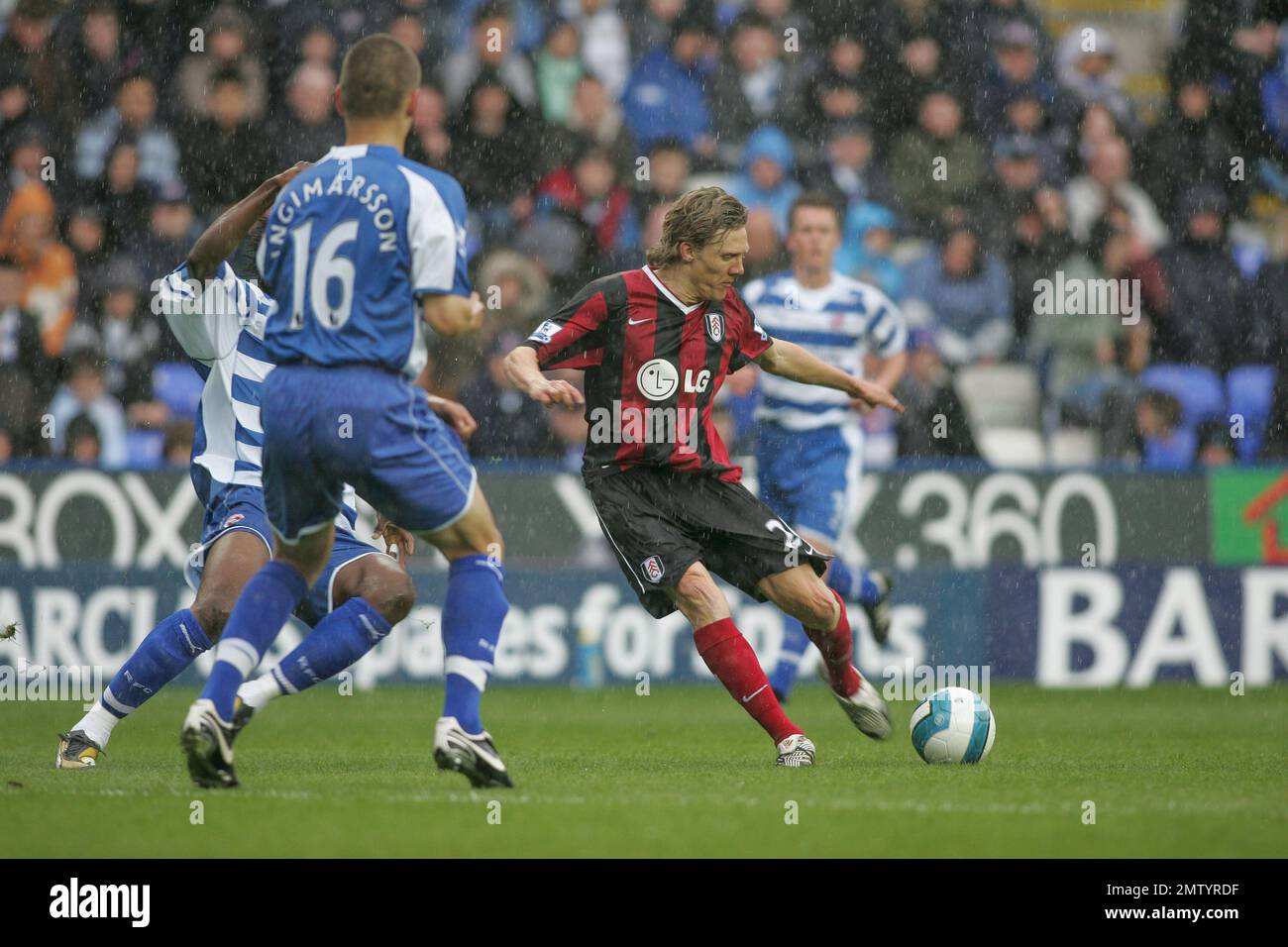 Jimmy Bullard playing for Fulham in a 2-0 victory against Reading in ...