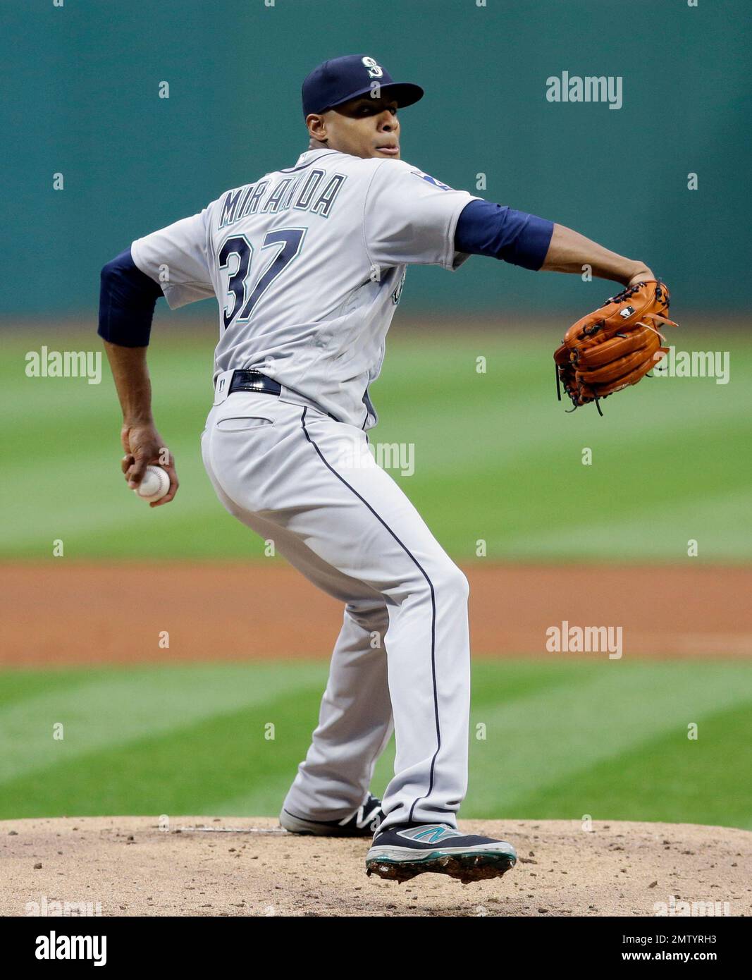 Seattle Mariners starting pitcher Ariel Miranda delivers in the first ...