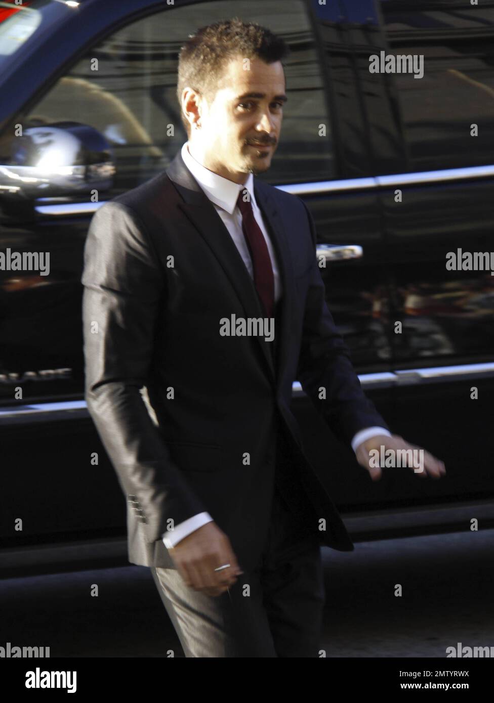 Colin Farrell arrives at the premiere of "Total Recall" at Grauman's ...